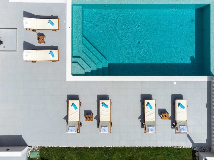 Vip! Luxury  Villa,spacious Heated Pool,near Split - Podstrana