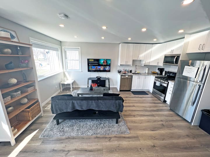 Hamilton Haven | Premium Tempurpedic Bed, Sleeps 4 - Hamilton