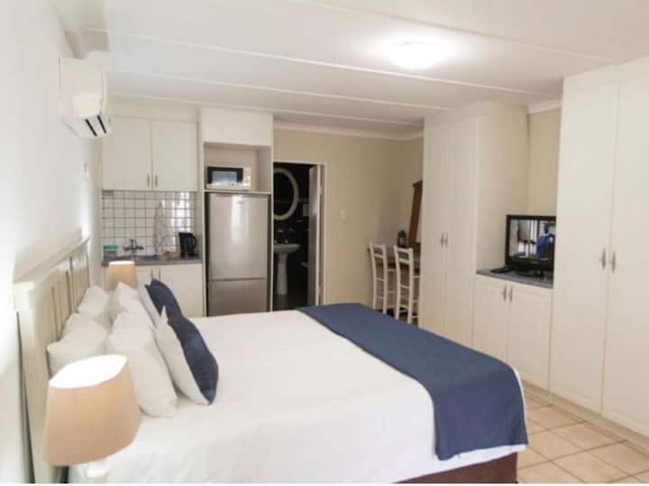Gracelands Beach Lodge | King Room 2 - Ramsgate