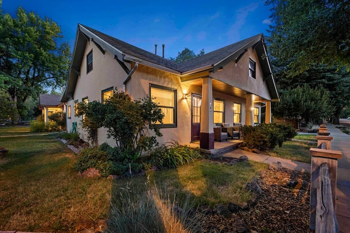 Stylish 1920s Downtown Flagstaff  Unit W/hottub - Flagstaff, AZ