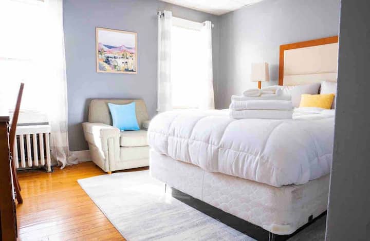 Charming Location Near Universities & Hospital - Albany, NY