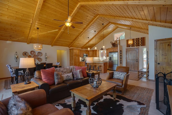 Home On A Full Acre In The Pines - Angel Fire, NM