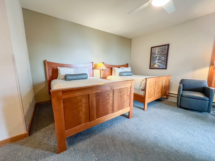 Poplar River Condos At Lutsen 534 Double Guestroom - Lutsen, MN