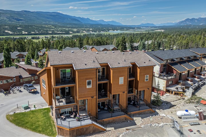 Residences 3 Bedroom Condo: Unit 28 - Fairmont Hot Springs