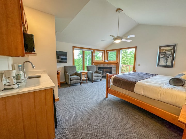 Poplar River Condos At Lutsen 573 King Guestroom - Lutsen, MN