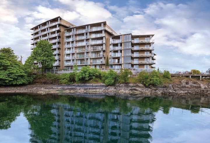 James Bay Jewel - Victoria, Canada