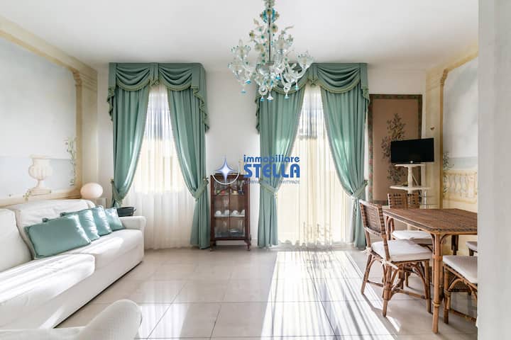 * Sea View *  Sixth Floor Apt. [P. Nember + Park] - Lido di Jesolo