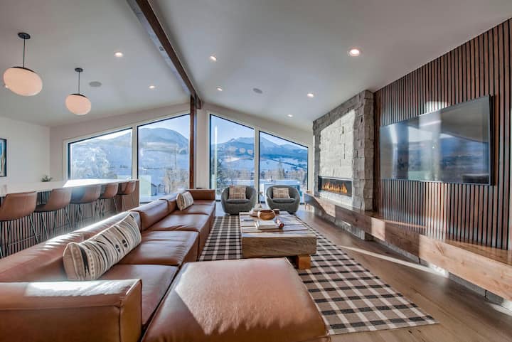 Mountaineer Lodge - 5br Retreat With A View! - Silverthorne, CO