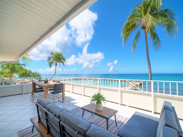 3 Bed Beachfront End Unit Condo W/ Pool + Hot Tub - Cayman Islands
