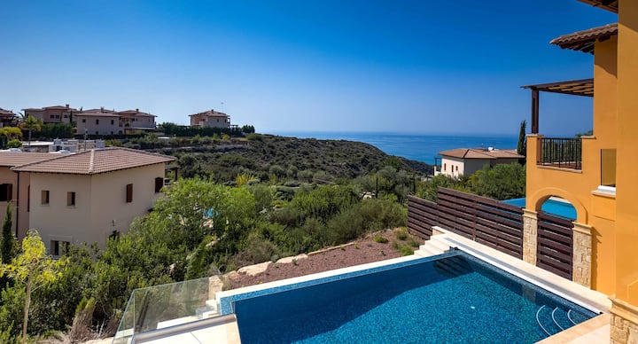 Modern Villa Ouranos On Aphrodite Hills, Sea Views - Куклиа