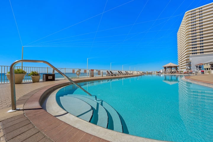 Gulf-front Balcony W/ Free Daily Tickets - Panama City, FL