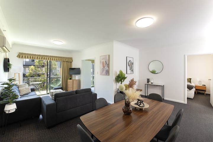 Spacious 2 Bedroom Pool & Gym Perthcbd,optus,waca - Perth