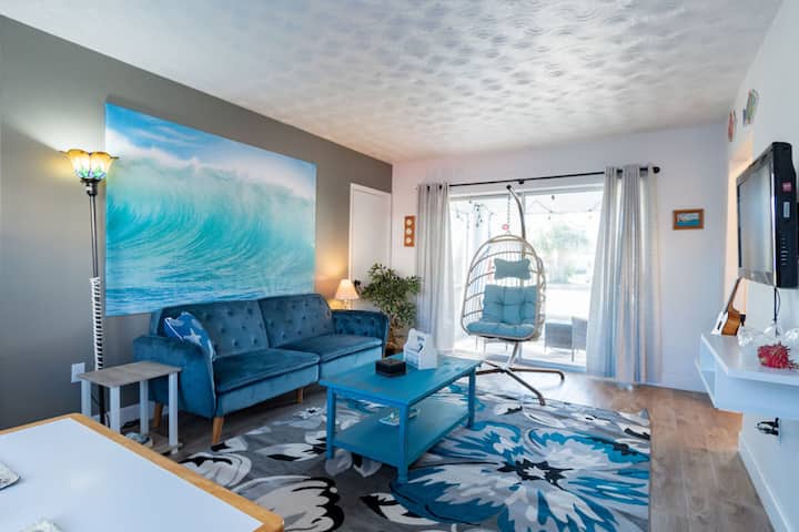 1br Steps From Beach, Heart Of Cocoa Beach! - Cocoa Beach, FL