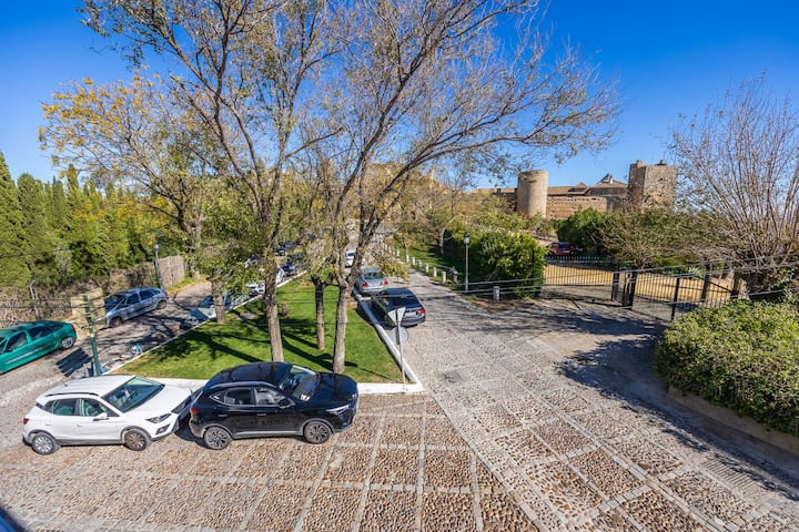 Parador-view Apt- Sleeps 4-1-bed Apt Shared Roofto - Carmona