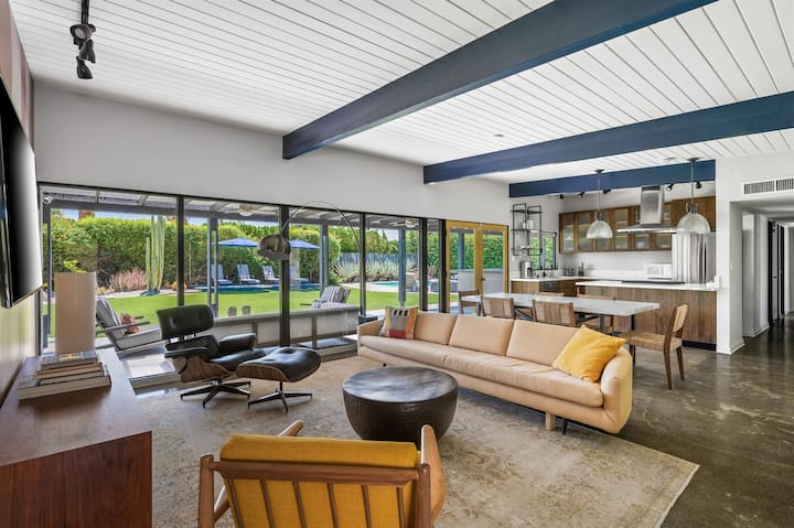 Peaceful Yard - Great Weekly And Monthly Rates! - Palm Springs, CA