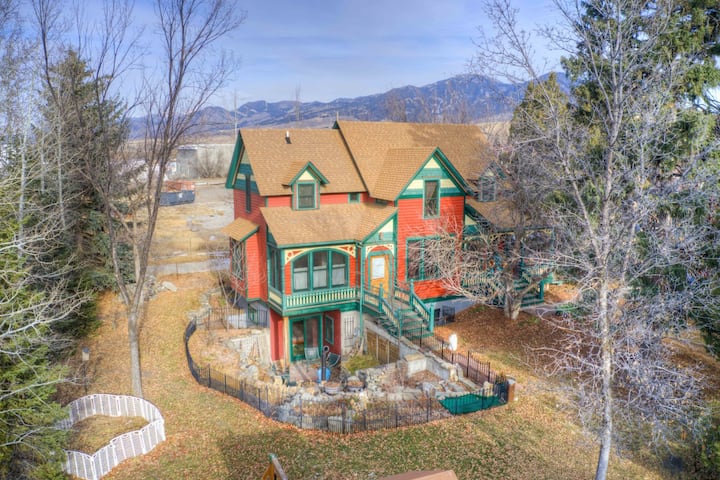 Garden Grotto With Wood Stove - Bozeman, MT