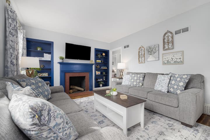 Single-level Kingsport Home · Sleeps 6 · Pets Ok - Fort Patrick Henry Lake, TN