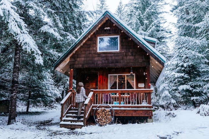 The Bunkhouse @ Skycamp: Winter Basecamp W/sauna - Cascade Mountain, WA