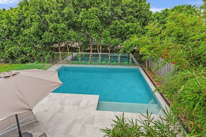 George8-ultimate Beach House - Mooloolaba