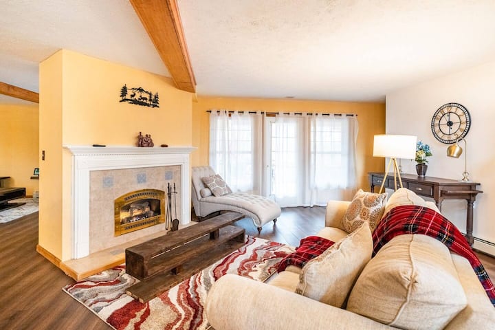 Dream Lake Home, Spa, Gym, Hot Tub, Arcade, Casino - Delaware Water Gap, PA