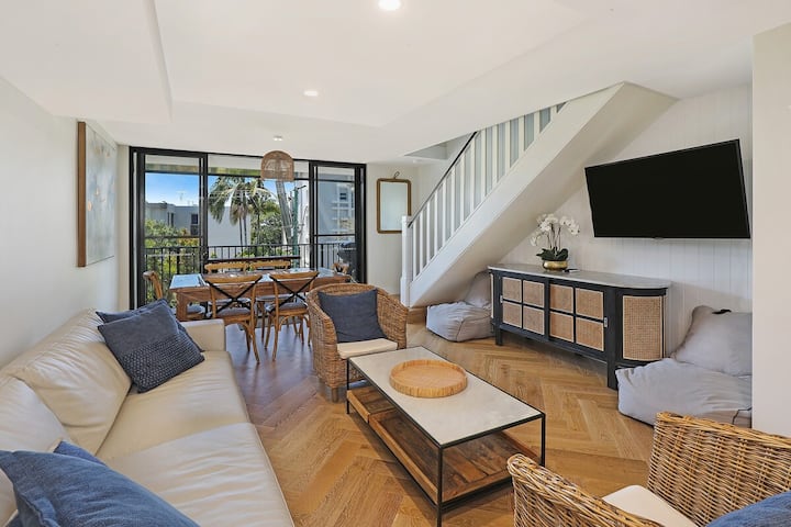 Tara7- On Trend At Taranaki - Mooloolaba