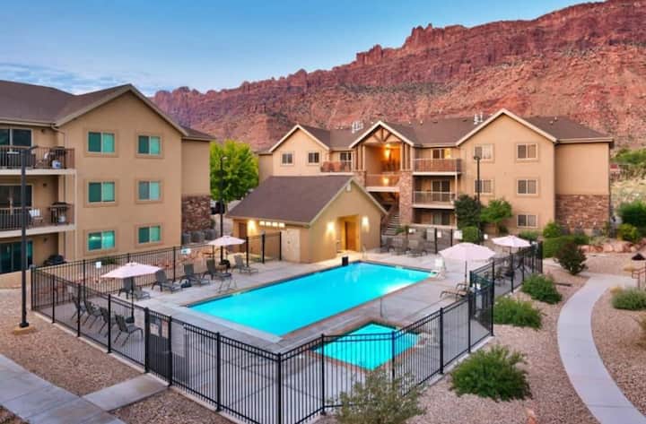 New, Kitchen, Pool, Hot Tub, Spacious, Parking - Utah