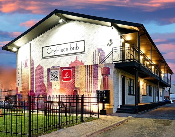 Cityplace Bnb- King Apt Prime Location W/dog Park! - Highland Park, TX