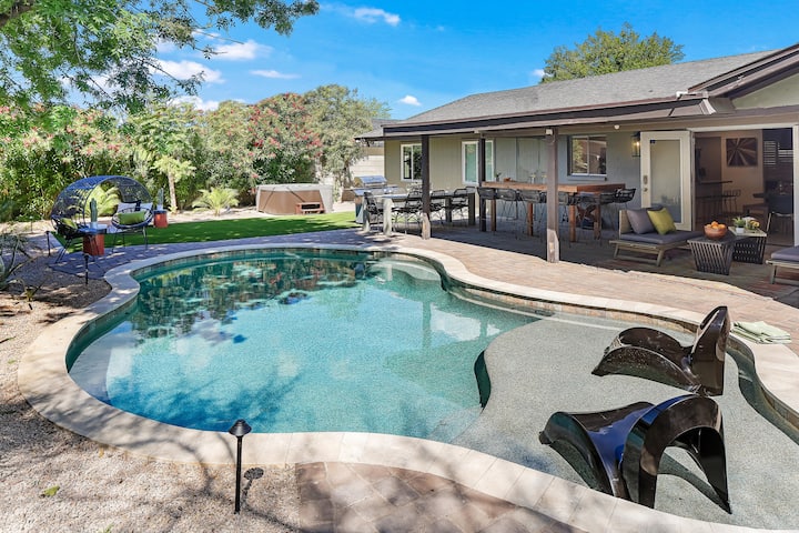 Glamorous Renovated Desert Oasis, Heated Pool, Tub - Scottsdale, AZ