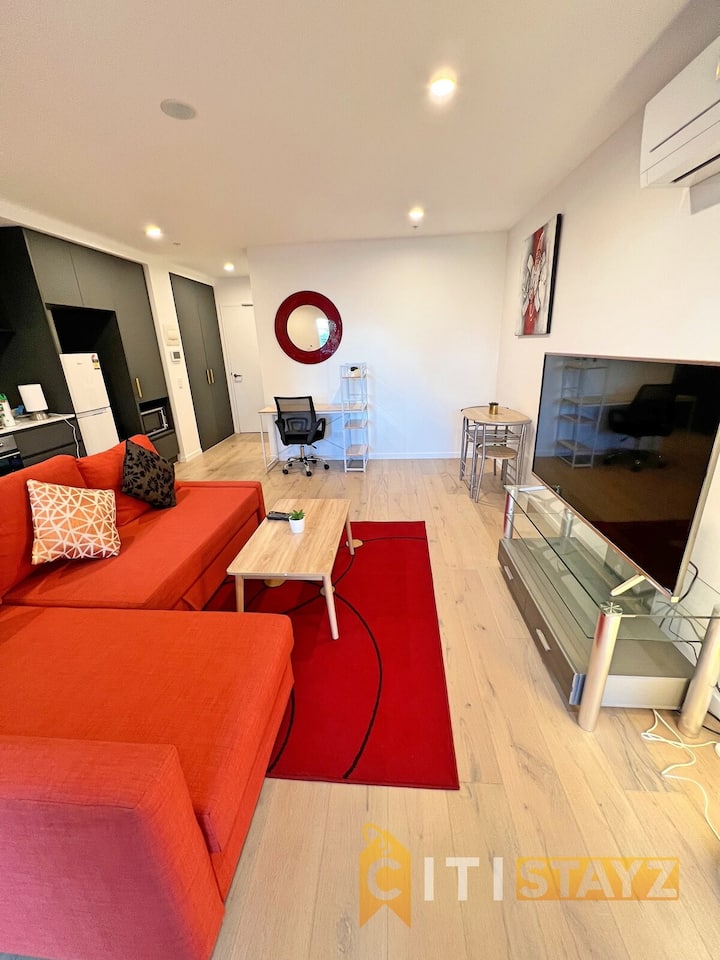 Enchanting In Red  | 1bd 1bth 1csp - Canberra