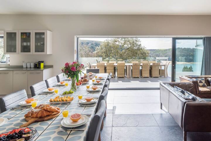 Iconic House, Glorious Salcombe Estuary Views - Salcombe