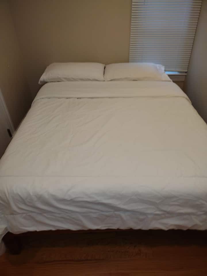 A Private Room At Porter Sq E1 - Cambridge, MA