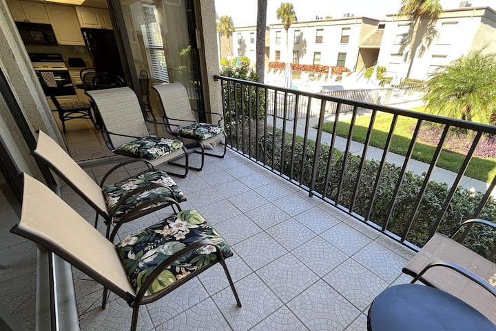Sand Dollar,sea Club #15~gardenview, Fishing,pool - Indian Shores
