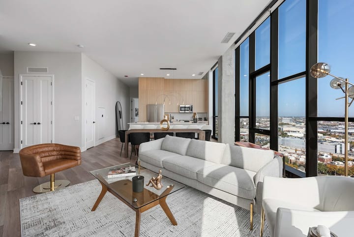 Exclusive Penthouse: Breathtaking Getaway - Lincoln Square - Chicago