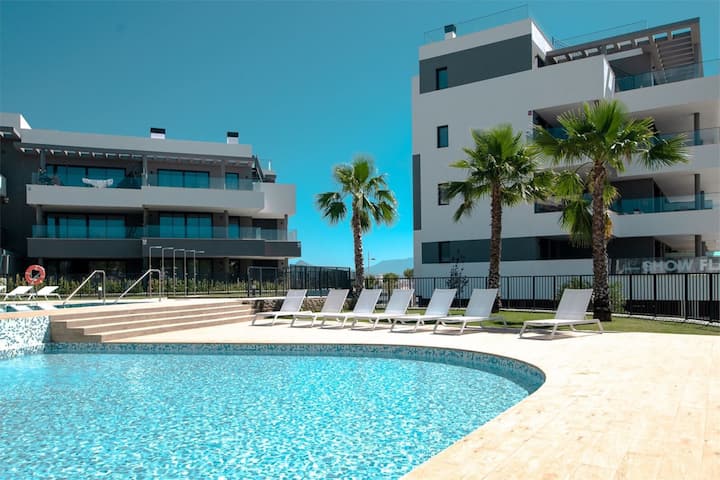 Modern 3 Bedroom Apartment - Estepona