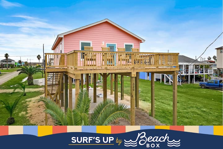Beach Retreat With Gorgeous Deck, Near The Beach - Surfside Beach, TX