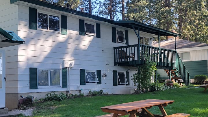 Granite Point Resort - Cottage #3 (Betty’s Place) - Loon Lake, WA