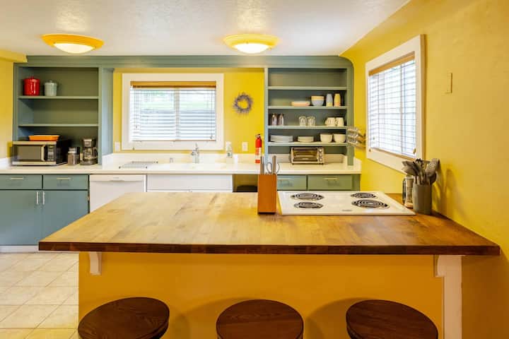 4th St. Hideaway : 2bd, Blocks To River & Downtown - Missoula, MT