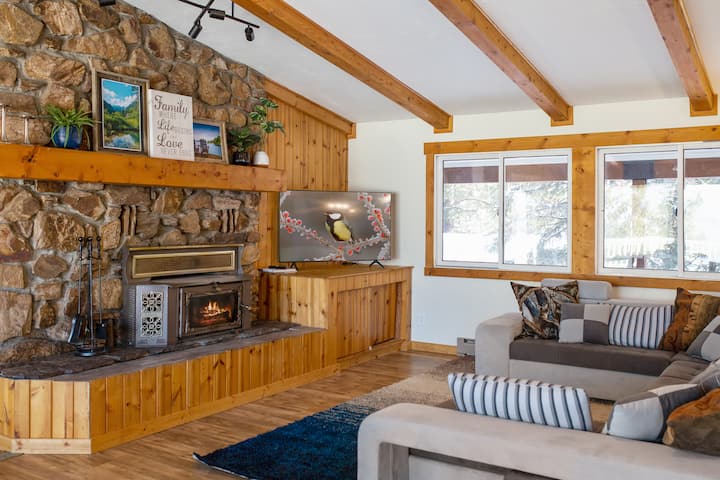 Pet Friendly Getaway Overlooking Lake Cascade - Lake Cascade State Park, Cascade