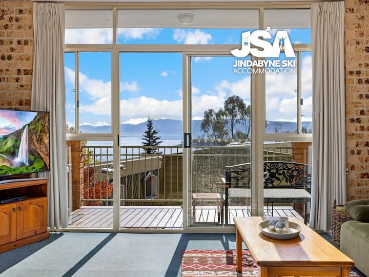 Twin Seasons 2 Beautiful Lake Views - Jindabyne