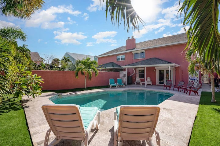 Three Bedroom, Beachside Townhome With Pool - Cocoa Beach, FL
