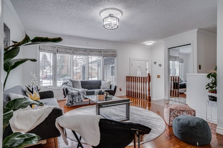 Wesley -Large 5bdrm 3 Baths Home, Minutes To Wem! - Edmonton