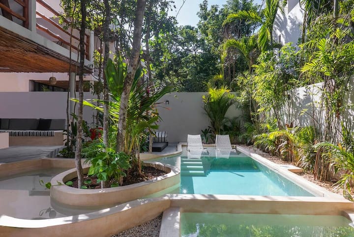 Stylish Bachelorette Villa • Concierge Premium - Tulum