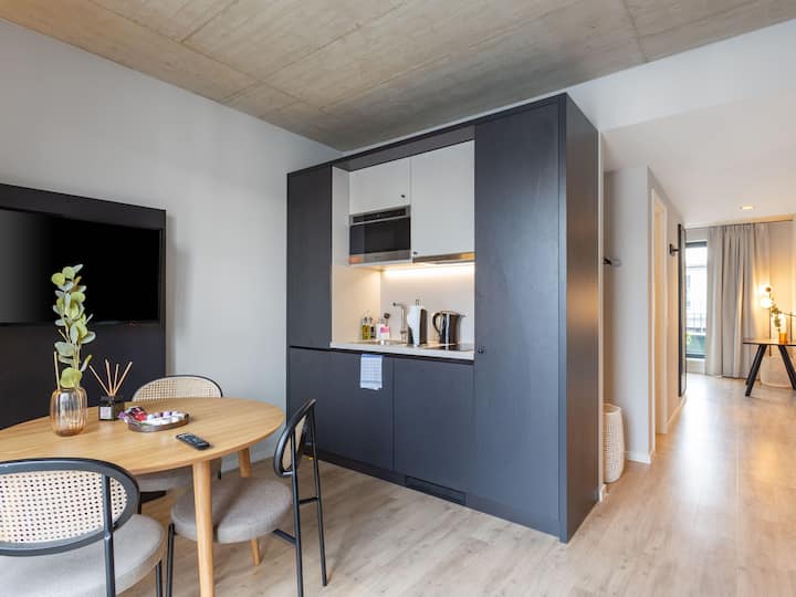 Düsseldorf Strese | Comfort Suite+sofa Bed+balcony - Düsseldorf