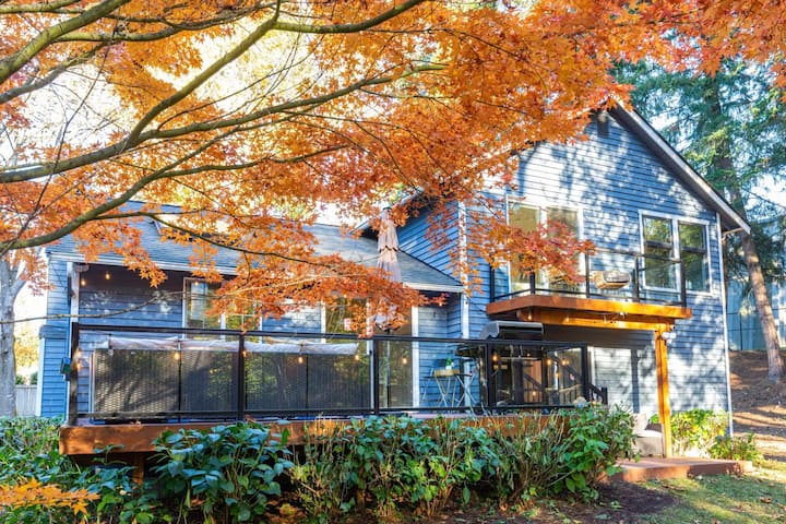 Bellevue Hidden Forest Blue House 4 Min To Dt - Redmond, WA