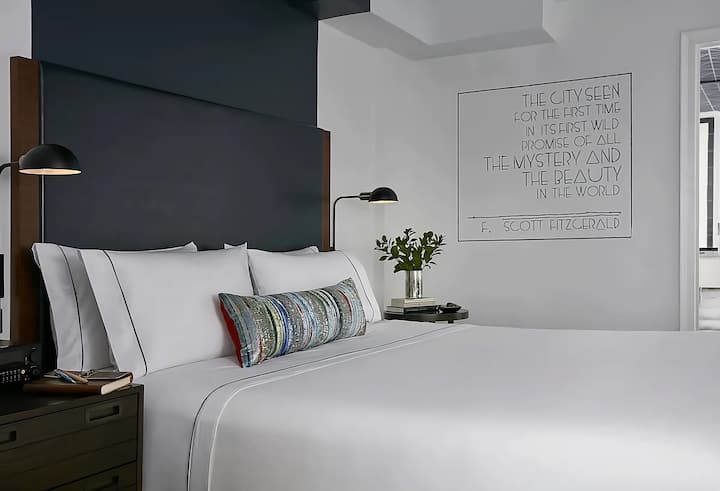 Historic Midtown Gem! Minutes From Central Park! - New York City