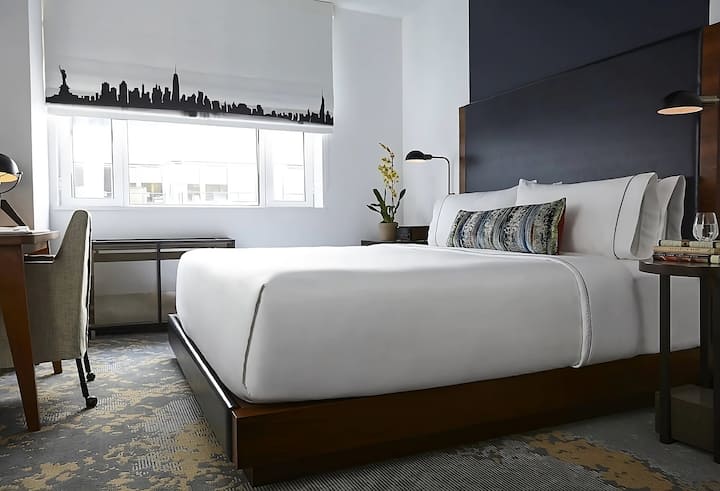 Explore The City! Steps To Empire State Building! - Manhattan, NY