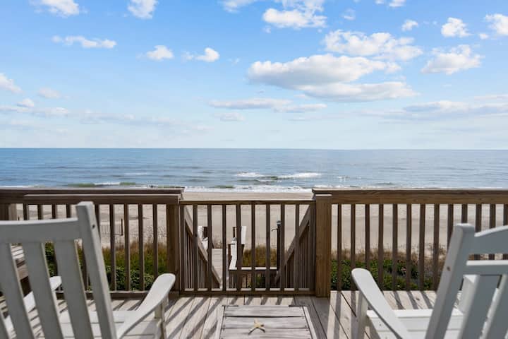 Oceanfront Cottage W/ 3 Floors & Renovated Kitchen: Escape To Narnia - Oak Island, NC