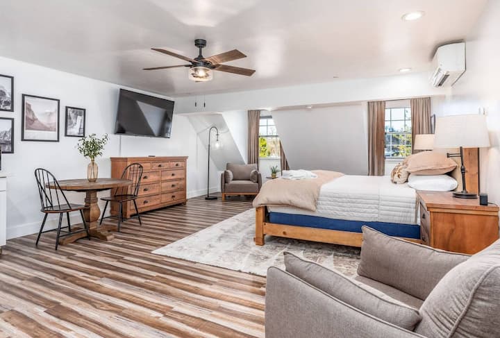 Plush Heaven, Steps From Yosemite Adventures - Oakhurst, CA