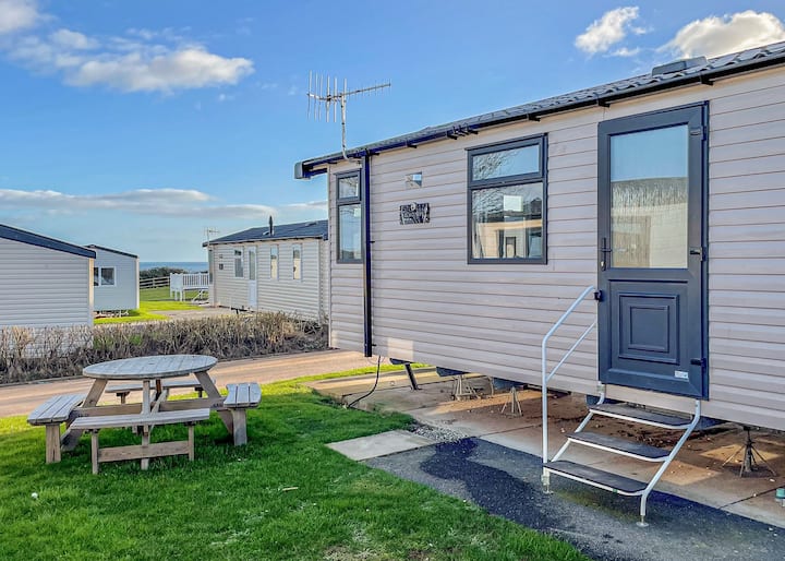 Ladram Otterton Premier 2 - Budleigh Salterton