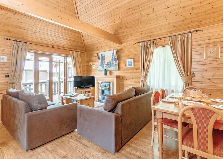 Hawthorn Lodge - Hampshire